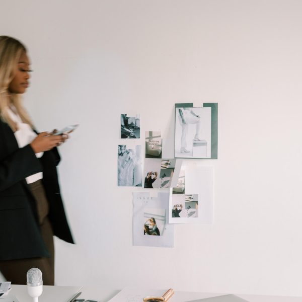 Instagram Weekly Planner - The Blog Social